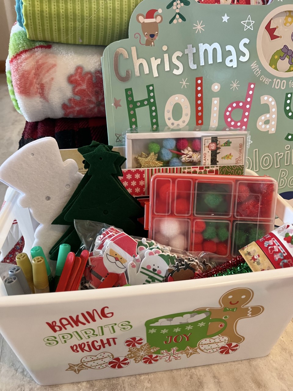 Open Ended Christmas Crafting - Encouraging Holiday Crafting